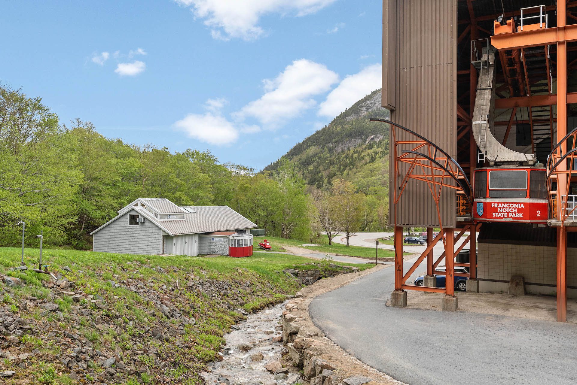 Satellite Exhibit - New England Ski Museum